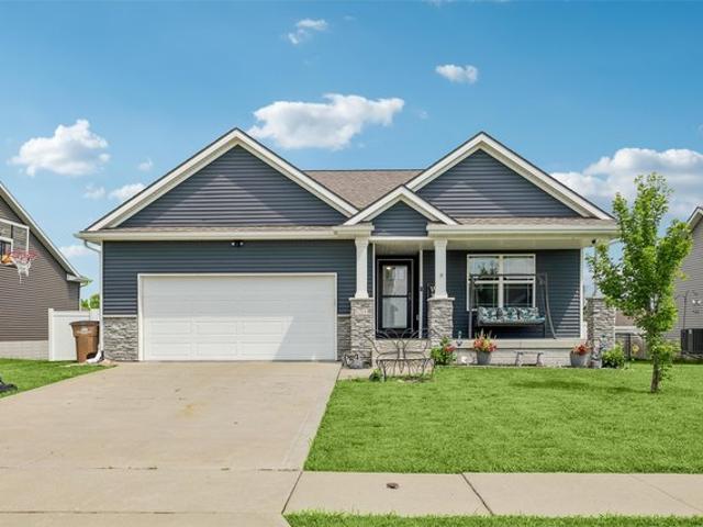 521 Shiloh Rose Pkwy NW, Bondurant, IA 50035