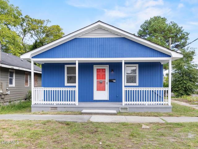 521 Swann Street