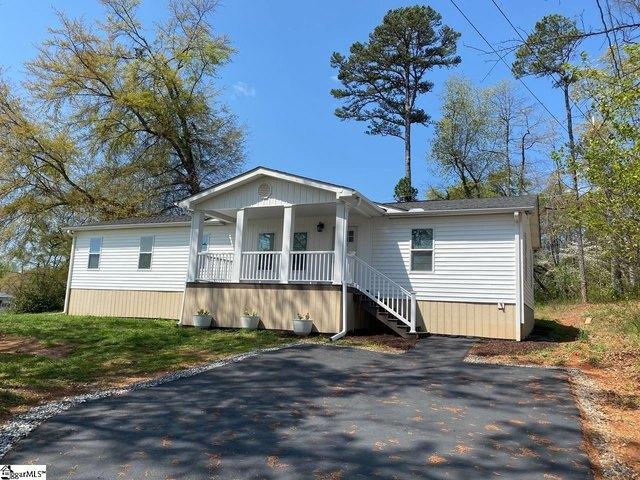 521 Park St, Inman, SC 29349