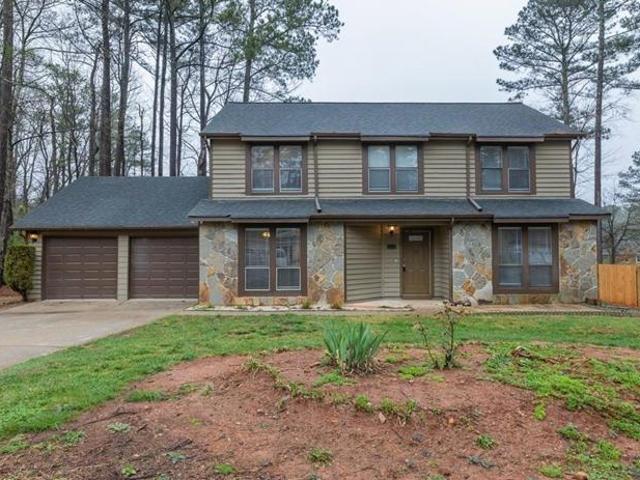 521 Roys Ct, Lawrenceville, GA 30044
