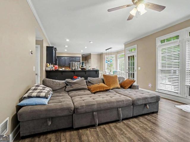 521 Richmond Place