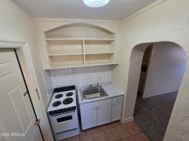 521 W 5th Street