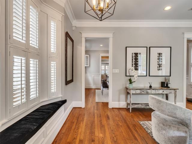 521 W 22nd Street