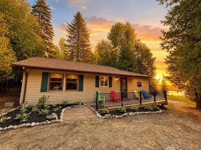 521 W Cheeseman Rd, Saint Ignace, MI 49781