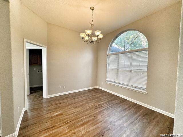 521 Woodlake Dr