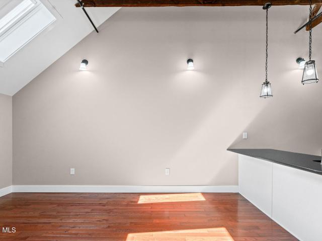 521 Warren Street 4 #