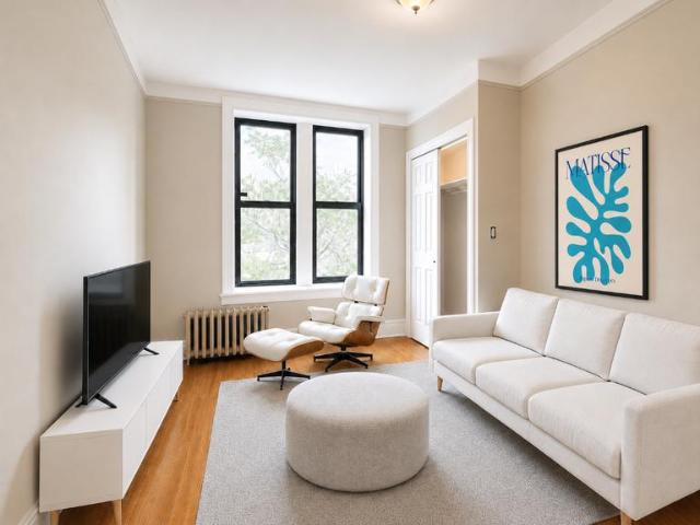 521 West 122nd Street, New York, NY