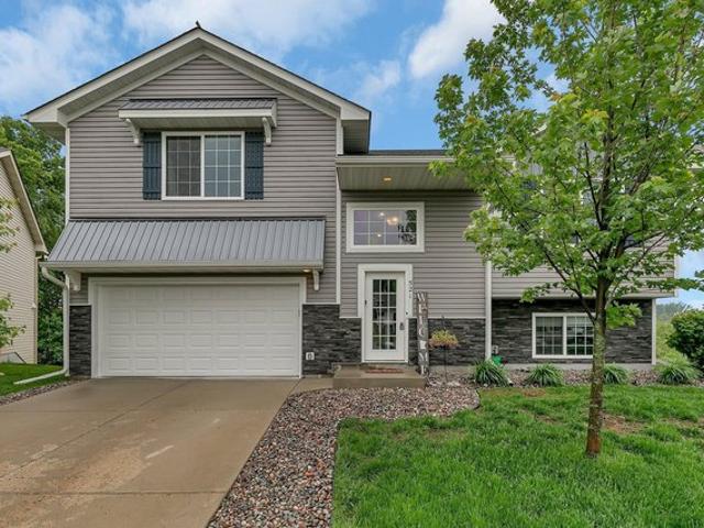 521 Willow Creek Pkwy, Buffalo, MN 55313