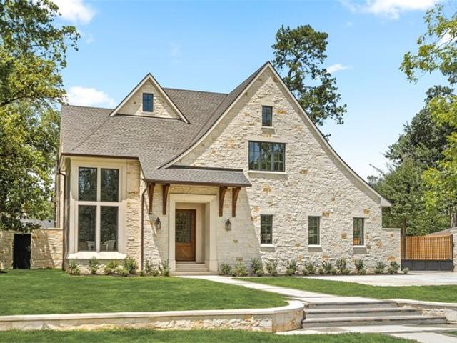521 Trails End St, Houston, TX 77024