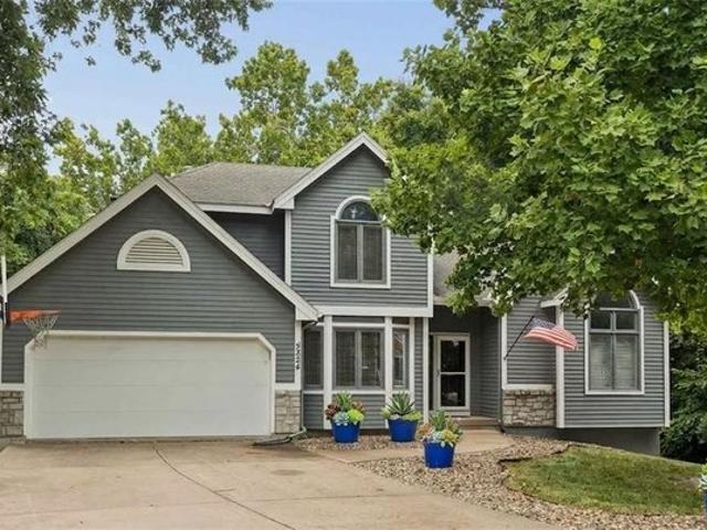 5224 N Main St, Kansas City, MO 64118