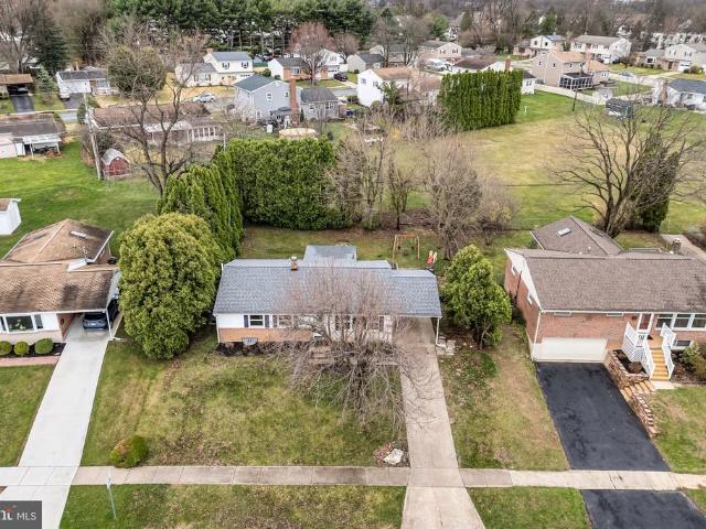 5224 Oxford Drive