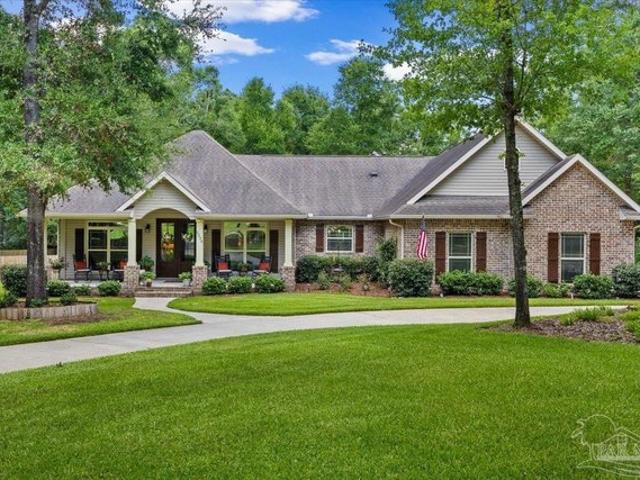5224 Emerald Dr, Pace, FL 32571