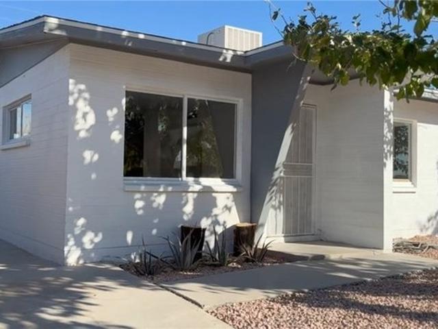 5224 Glen Eagles Ln, Las Vegas, NV 89108