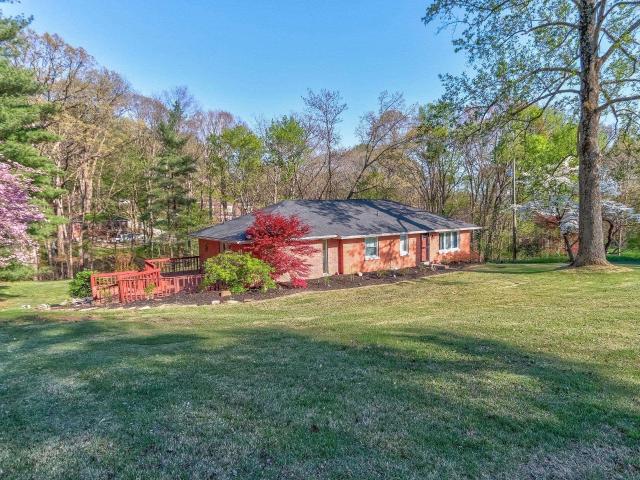 5224 Westlake Drive