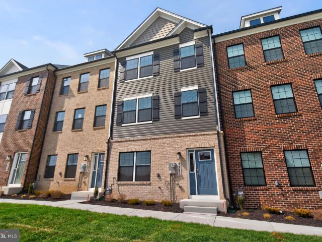 5225 Manor Park Dr, Upper Marlboro, MD 20772 | MLS #MDPG2196 | Compass