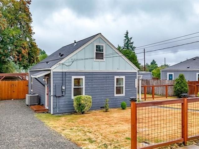 5225 McDacer Ave, Tacoma, WA 98404