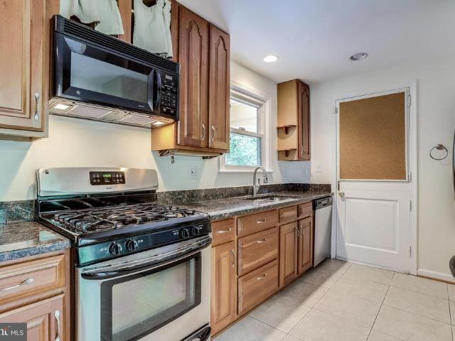 5225 Old Dominion Drive