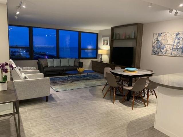 5225 Collins Ave #804, Miami Beach, FL 33140