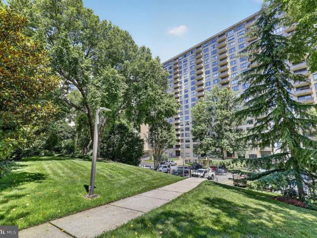5225 Pooks Hill Road # 1319S