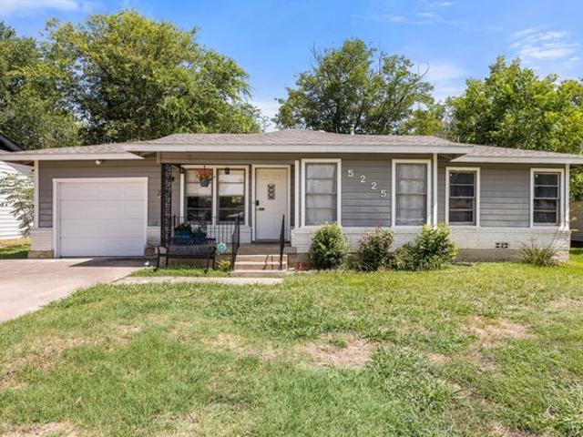 5225 Stephanie Dr, Haltom City, TX 76117