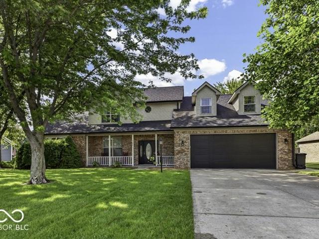 5225 W Stonehaven Ln, New Palestine, IN 46163