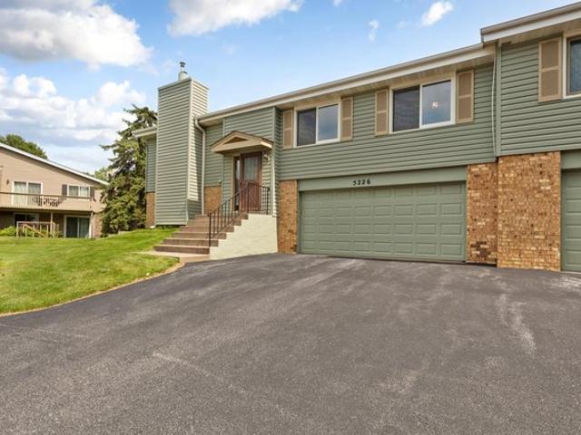 5226 Beachside Dr, Hopkins, MN 55343