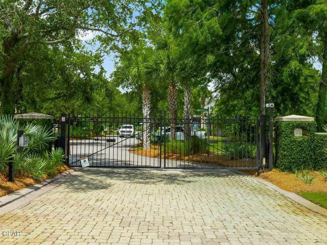 5226 Kingston Cir, Panama City, FL 32408 | MLS #774980