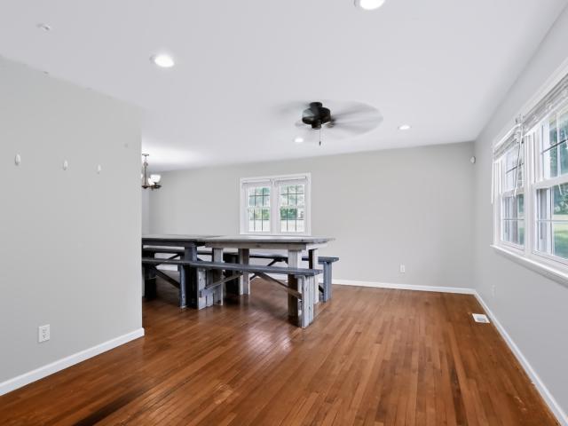 5226 W Southport Road
