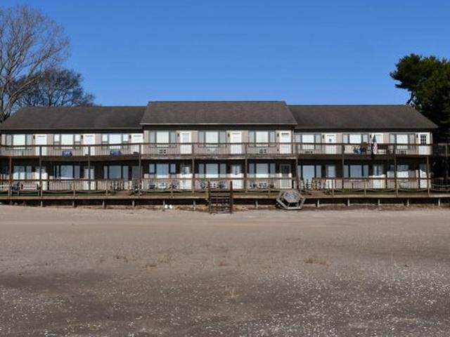 5226 Washington Ave Unit 103, Oscoda, MI 48750