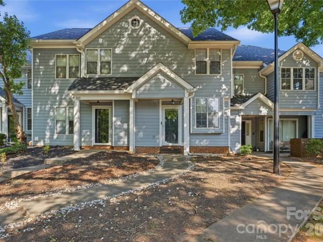 5227 Amity Springs Dr, Charlotte, NC 28212