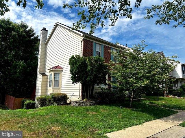 5227 Dunstable Ln, Alexandria, VA 22315