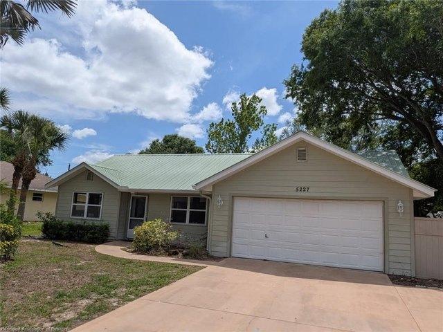5227 Lafayette Ave, Sebring, FL 33875