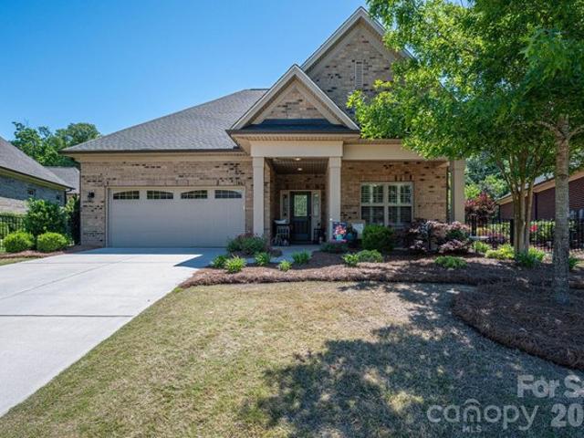 5228 Courtyard Ln, Belmont, NC 28012