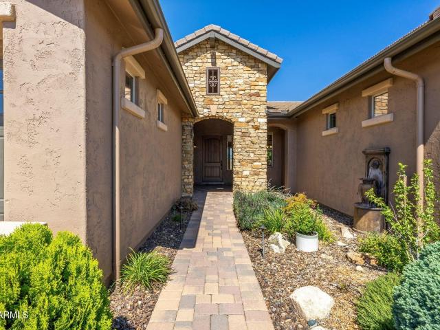 5228 scenic crest way
