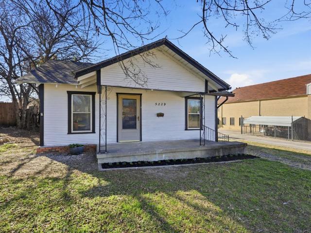 5229 Kilpatrick Ave, Fort Worth, TX 76107 | MLS #21156 | Compass