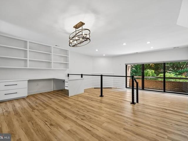 5229 King Charles Way Unit 1 6, Bethesda, MD 20814