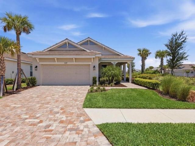 5229 Savino Cir, Palmetto, FL 34221