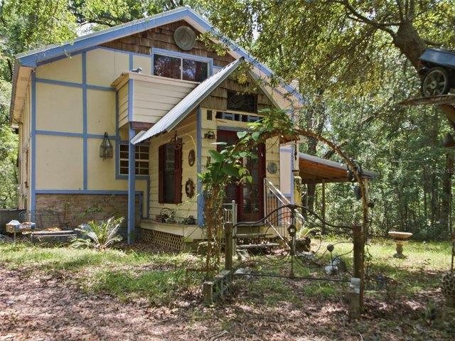 5229 SE 1st St, Trenton, FL 32693