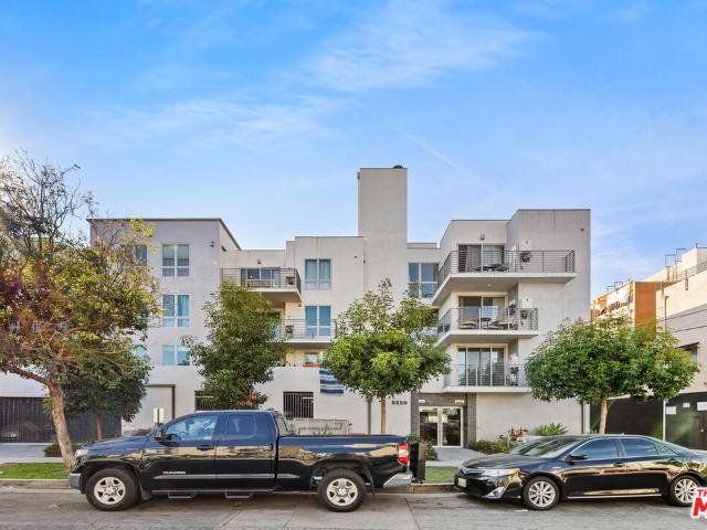 5229 Willowcrest Ave, Unit 208, North Hollywood, CA 91601 | MLS #26674 | Compass