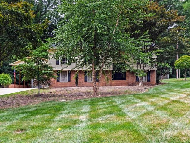 5220 Ashlyn Drive