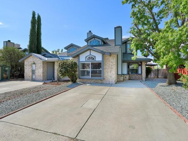 5220 Chuckwagon Trl NW, Albuquerque, NM 87120
