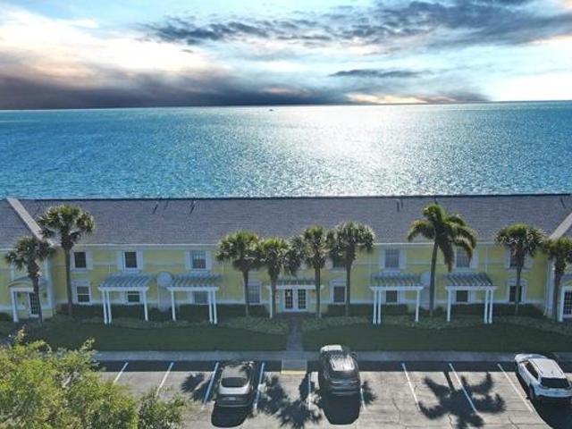 5220 Coquina Key Dr SE #A, Saint Petersburg, FL 33705