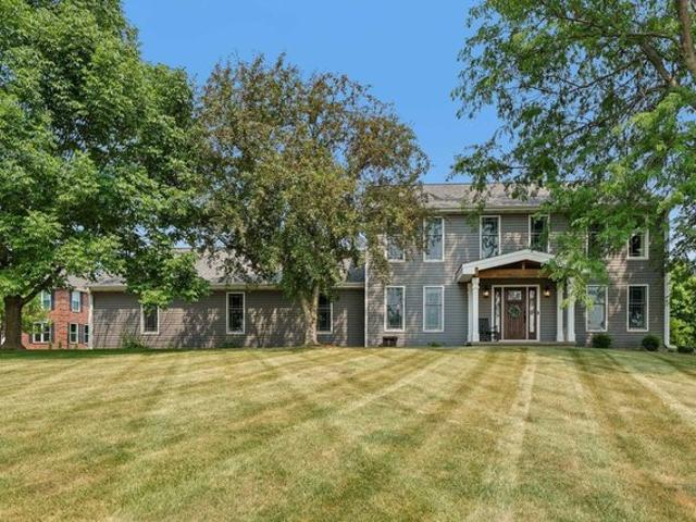 5220 Scenic Ridge Trl, Middleton, WI 53562