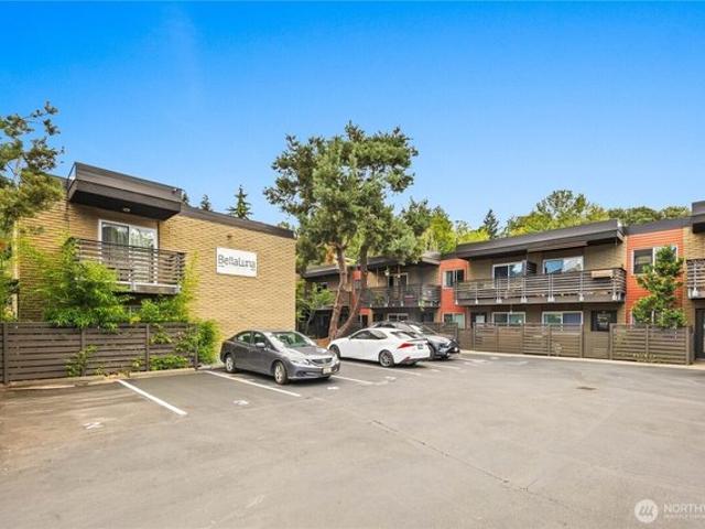 5220 42nd Ave S Apt 103, Seattle, WA 98118