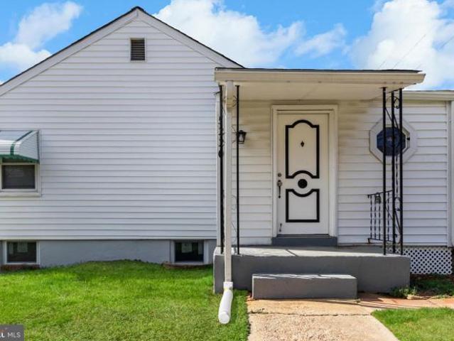 5220 58th Ave, Riverdale, MD 20737