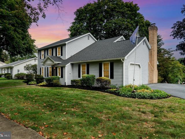 5221 Meadowbrook Dr, Mechanicsburg, PA 17050 | MLS #PACB2046 | Compass