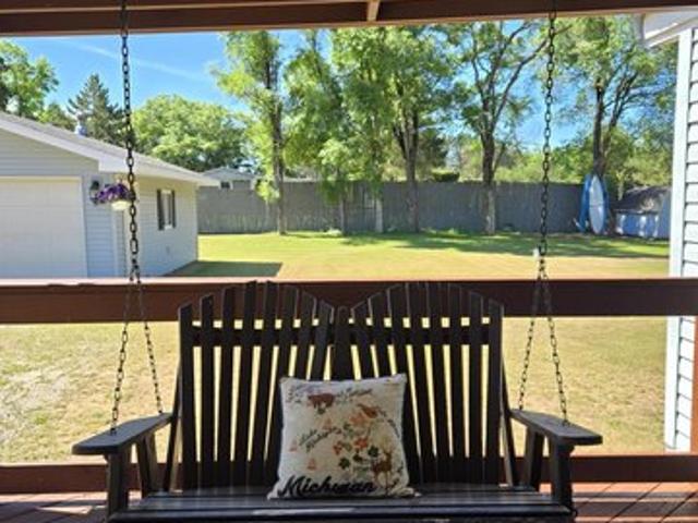 5221 N 17 Rd, Mesick, MI 49668