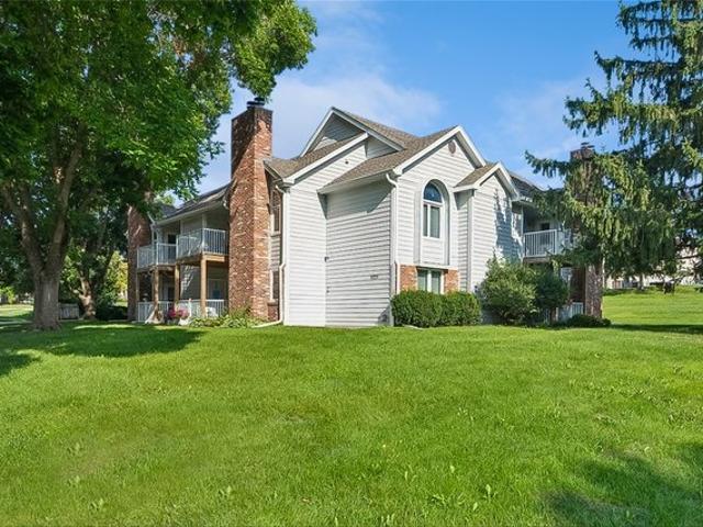 5221 Boulder Dr Unit 7, West Des Moines, IA 50265