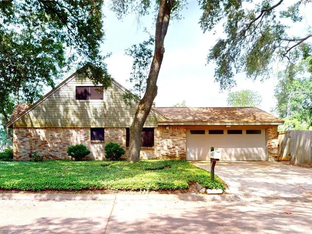 5221 Cottonwood Circle