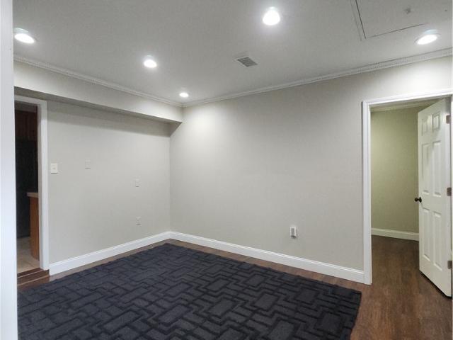 5221 Cromwell Drive